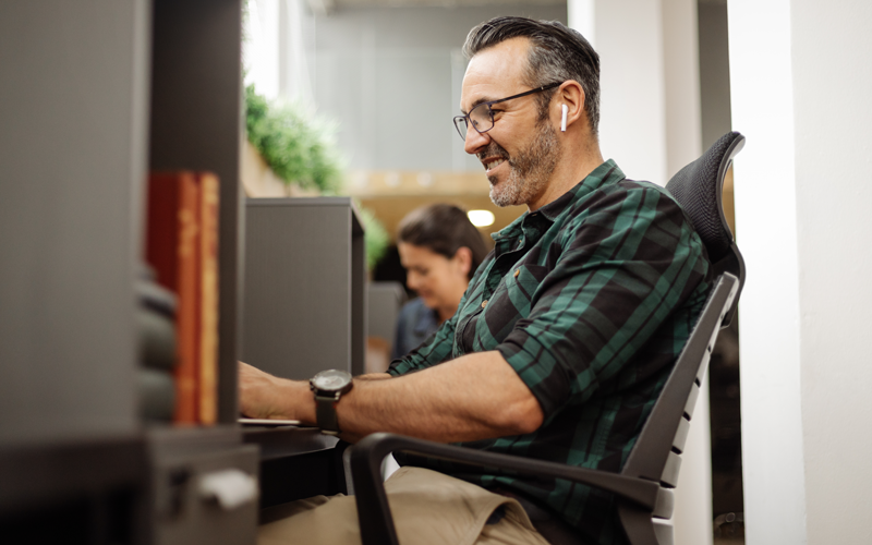 Hot-desking your office space: Advice for implementation | Facilitate ...